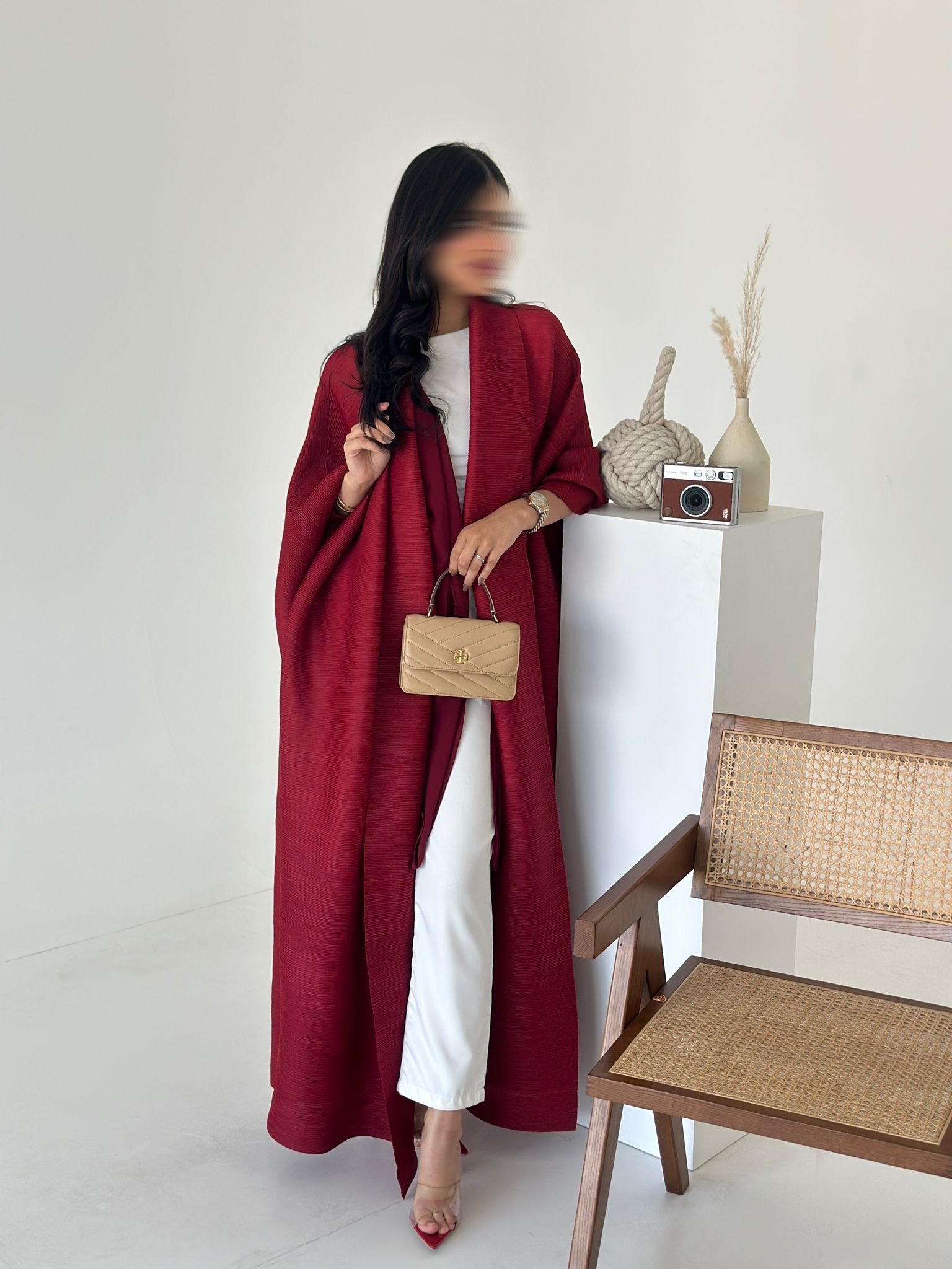 R019 – ELV ABAYA