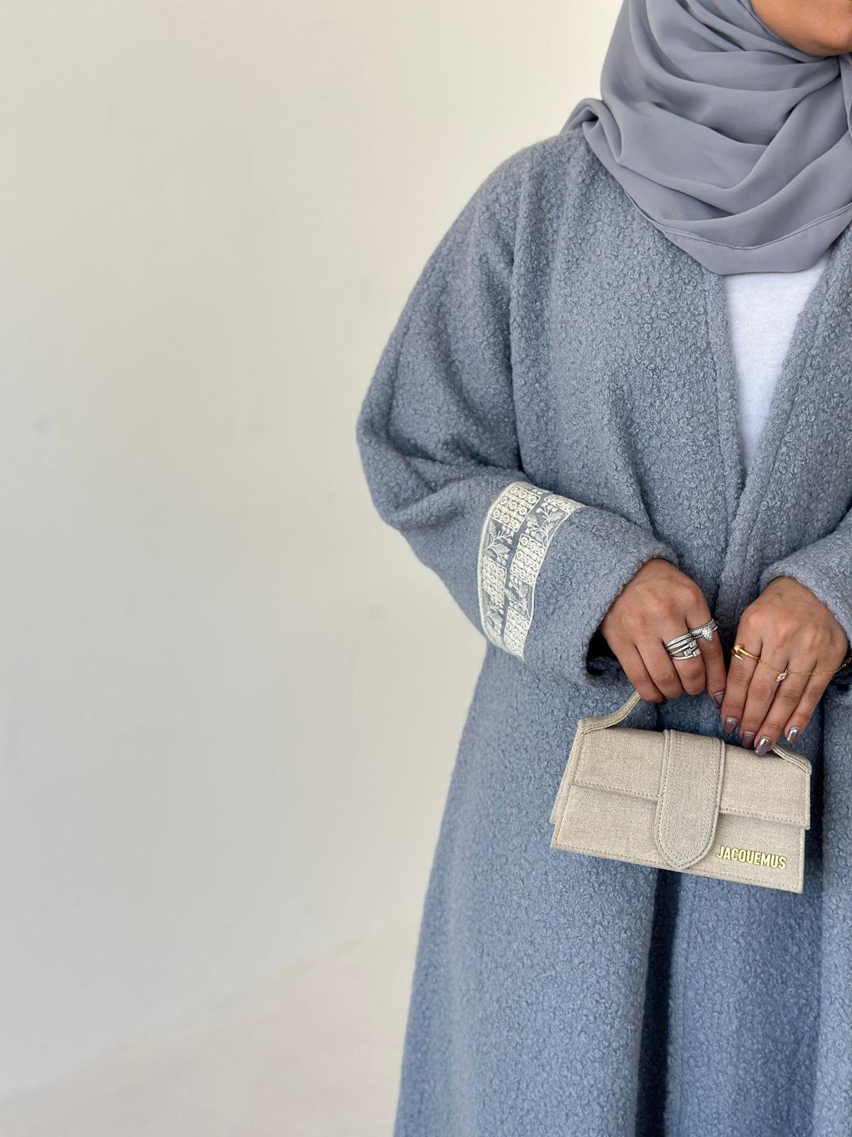 W004 – ELV ABAYA